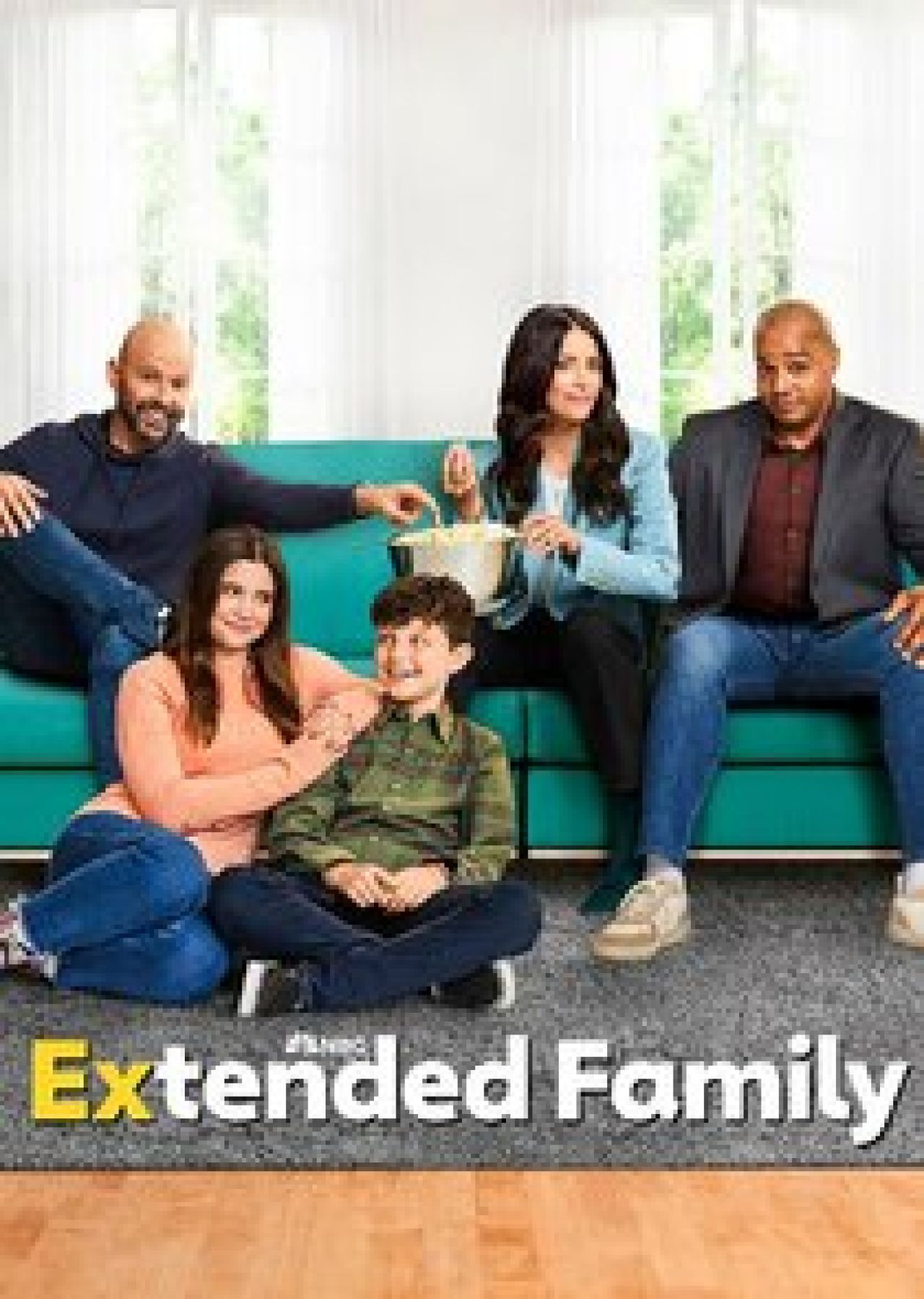 Extended Family - serial (2023) - naEKRANIE.pl